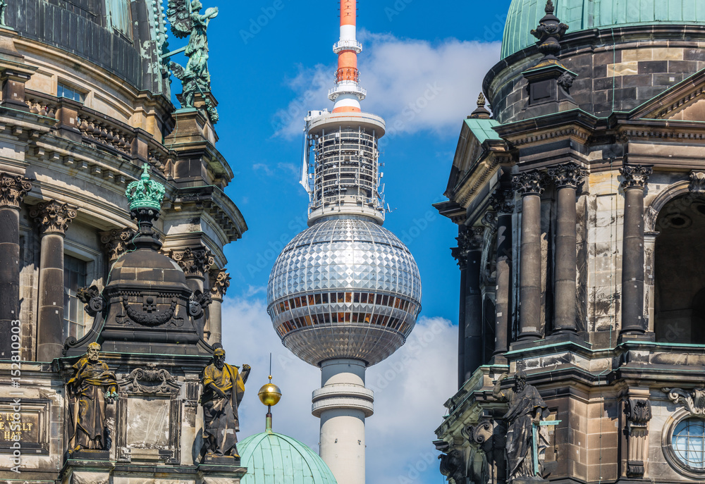 Berliner Dom - Berlin Dome / Fernsehturm TV-Tower - Architecture ...