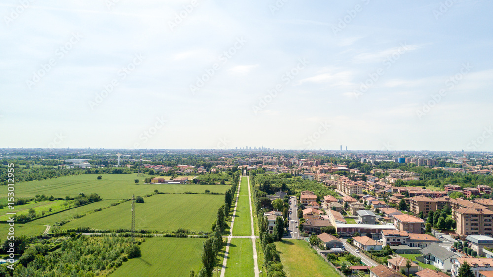 Foto de Nuovo Skyline di Milano visto dall’hinterland milanese, vista ...