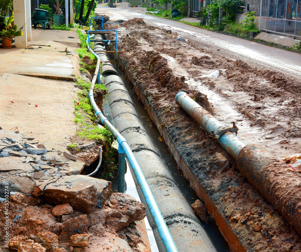 Dig canal,The process of laying of engineering and heating systems ...