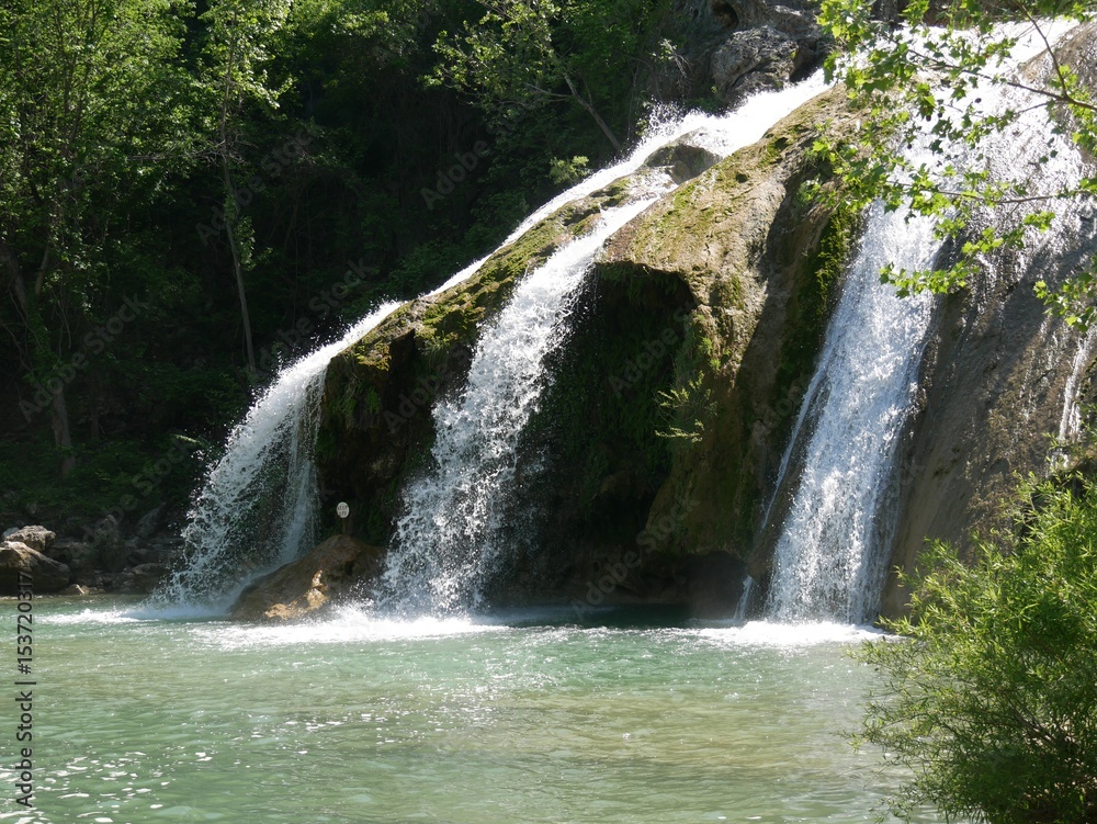 Foto de Turner Falls, Oklahoma, side view shot A side view of the ...