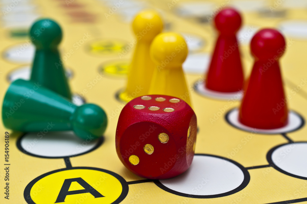 Würfelspiel Stock-Foto | Adobe Stock