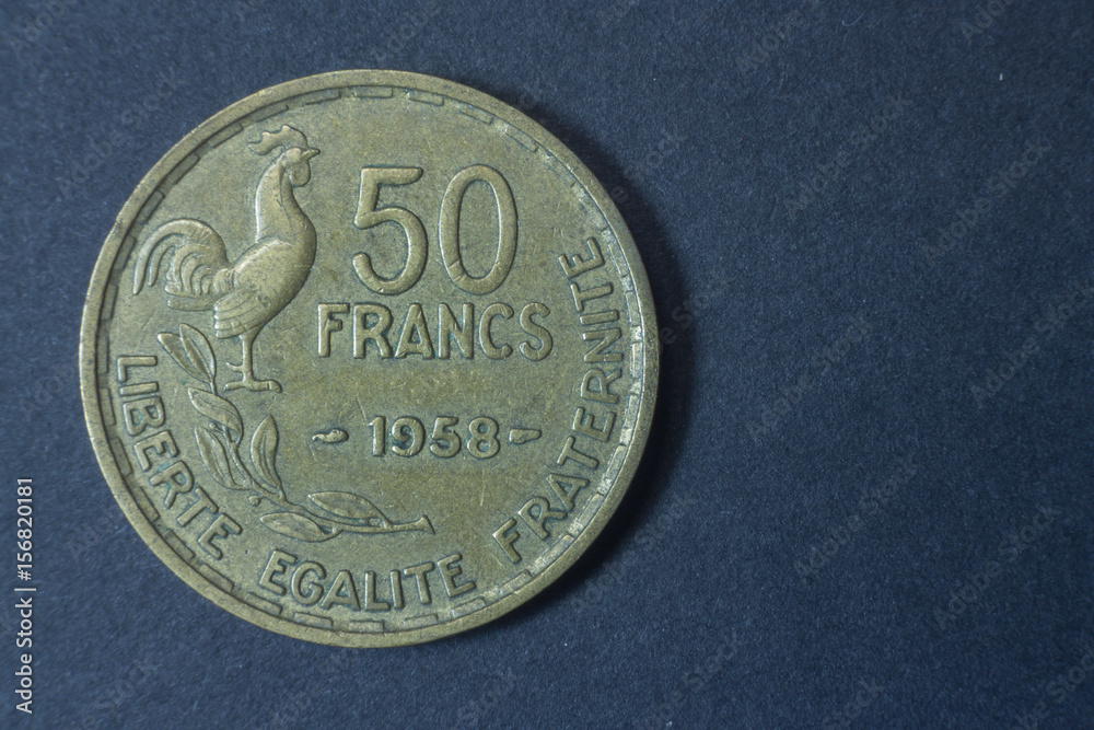 Foto de Fifty francs 1958 scarce France tail coin, vintage antique old ...