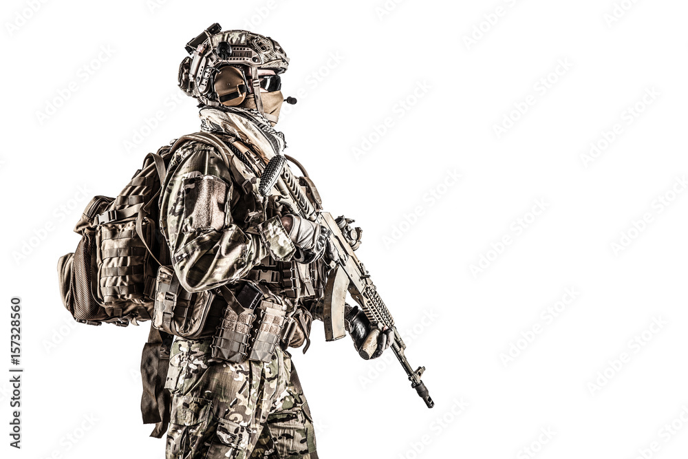 Operator of Russian special operations forces with kalashnikov assault ...