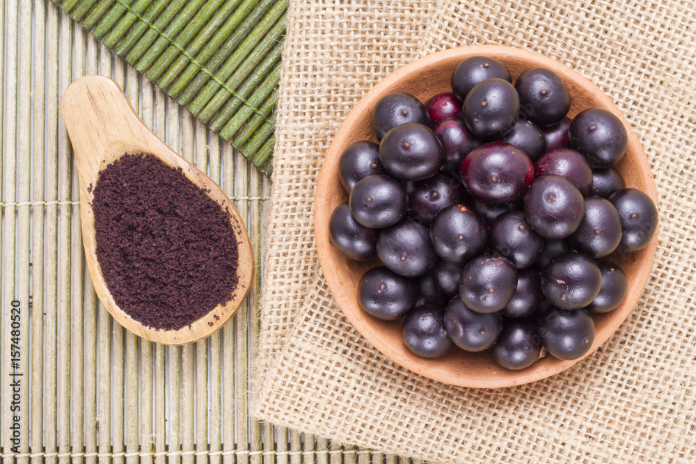 Fruits and acai powder originating from the Amazon (Euterpe oleracea ...
