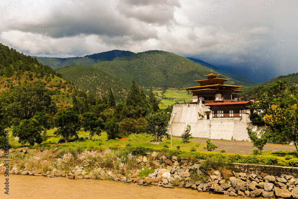 Punakha Dzong Temple (Pungthang Dechen Phodrang Dzong - Palace of Great ...
