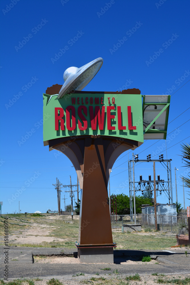 Roswell Vertical/Welcome to Roswell Sign Stock Photo | Adobe Stock