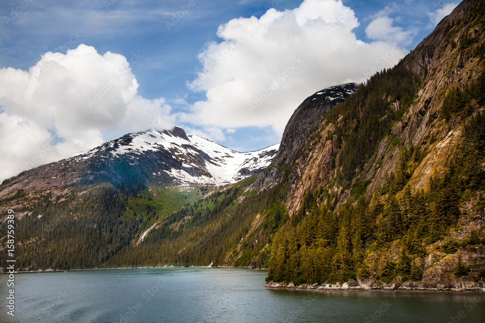 Alaska montagnes enneigés Stock Photo | Adobe Stock