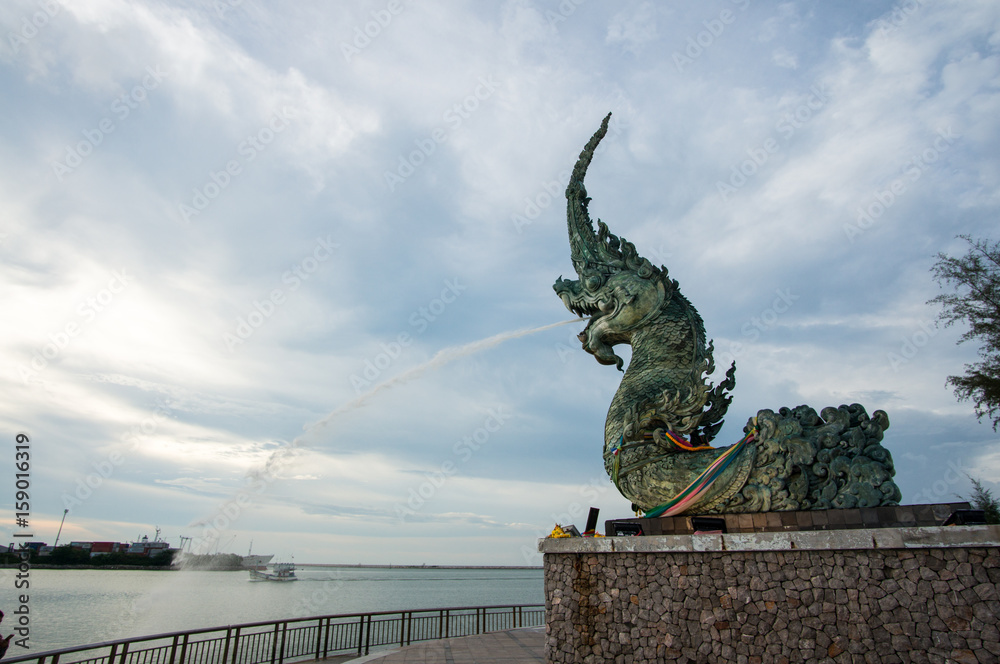 Fotografia do Stock: The Phaya Naga (Thai name) or Lord of Naga ...