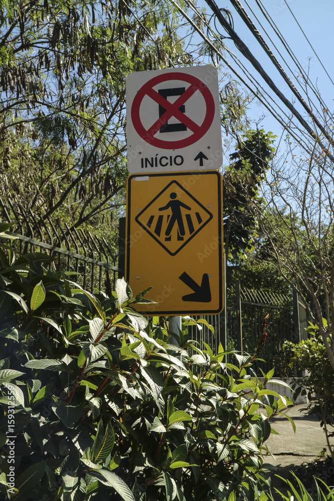 Placas de transito Stock Photo | Adobe Stock