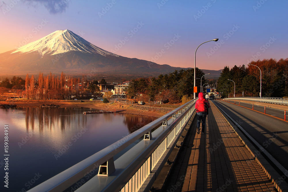 Beautiful scenery during sunrise at Mountain Fuji in kawaguchiko lake ...