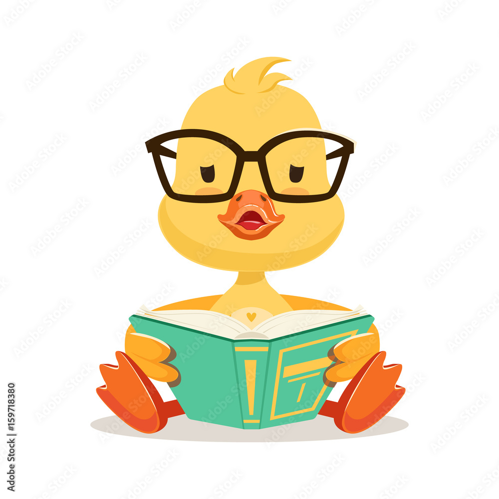 Smiley Reading Clip Art