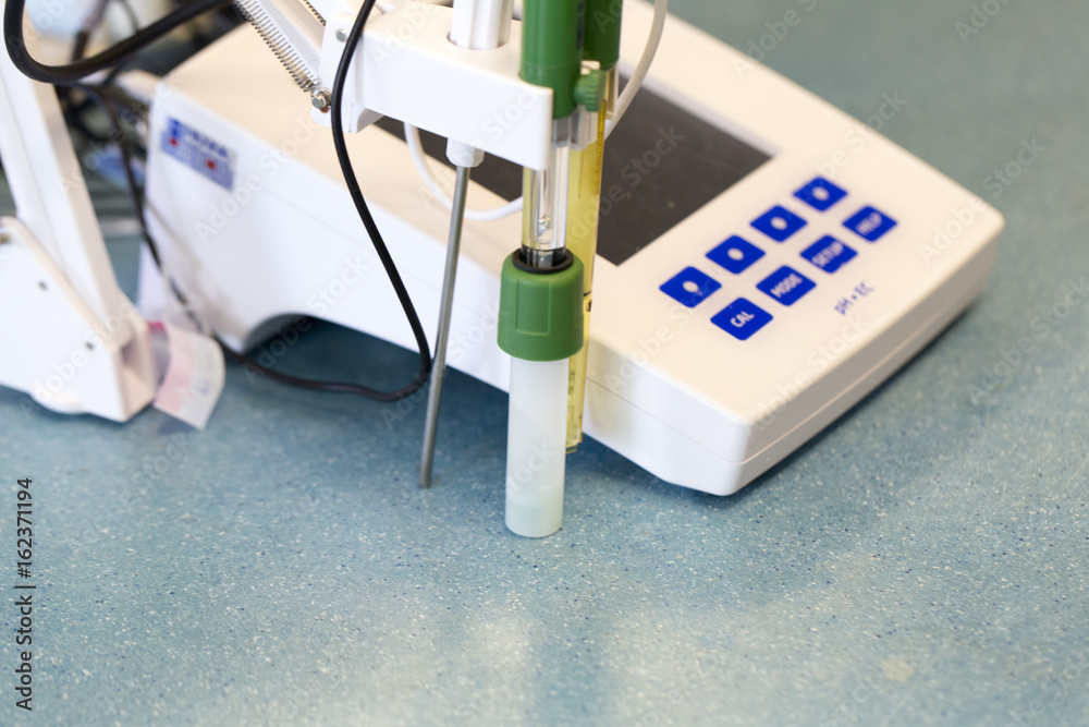 Reference electrode (pH) and Experiment chemical in Lab. Stock Photo ...