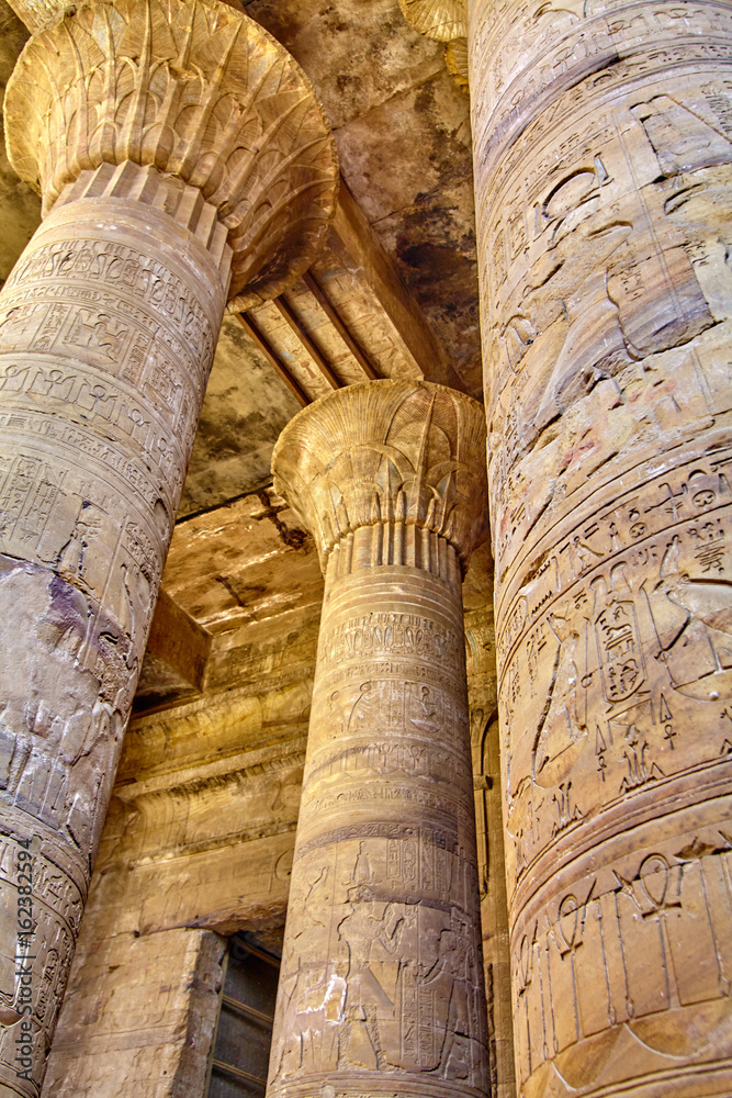 ancient egyptian architecture ruins. olumns of the Temple of Horus at ...
