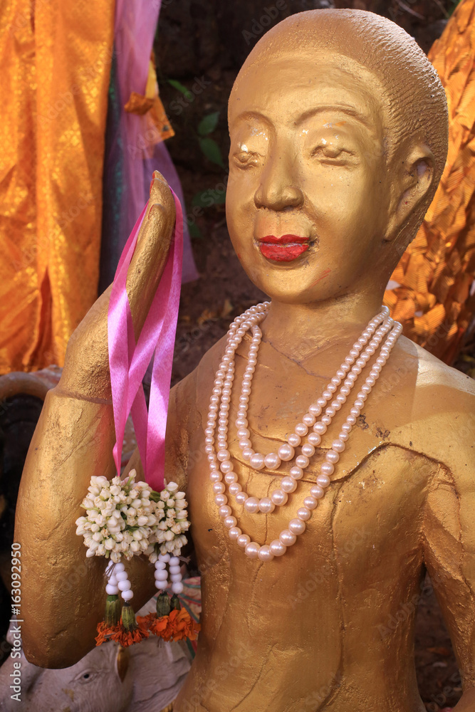 Si Muang (Nang Si). Divinité protectrice de la cité. Wat Simuong. Wat ...