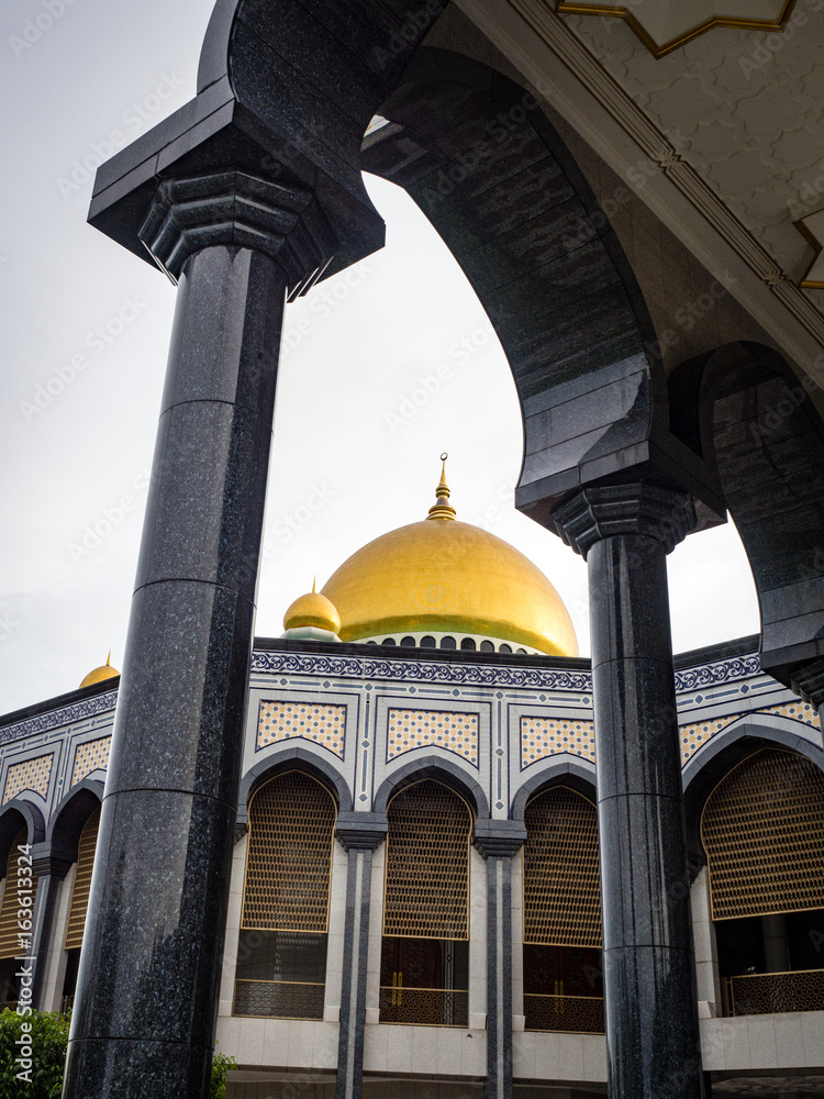 Sultan Omar Ali Saifuddin Mosque, Bandar Seri Begawan, Sultanate of ...