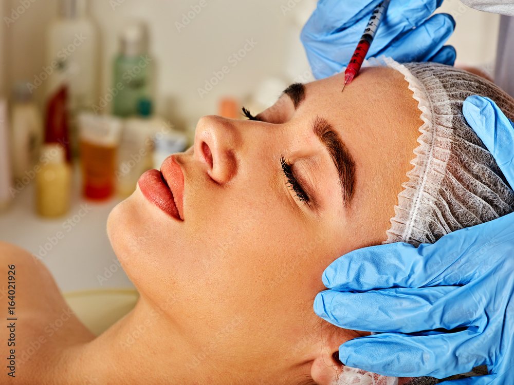 Foto de Filler injection for female forehead face. Plastic aesthetic ...