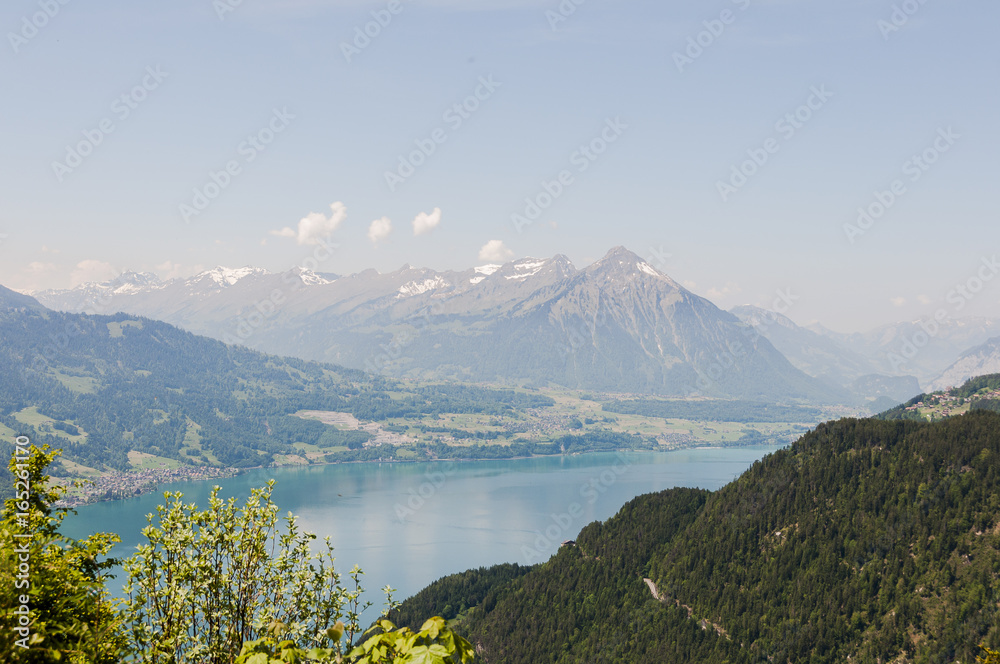Foto de Interlaken, Thunersee, Niesen, Beatenberg, Berner Oberland ...