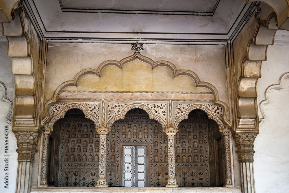The imperial Jharoka (thorne) Agra fort, India used by emperor ...