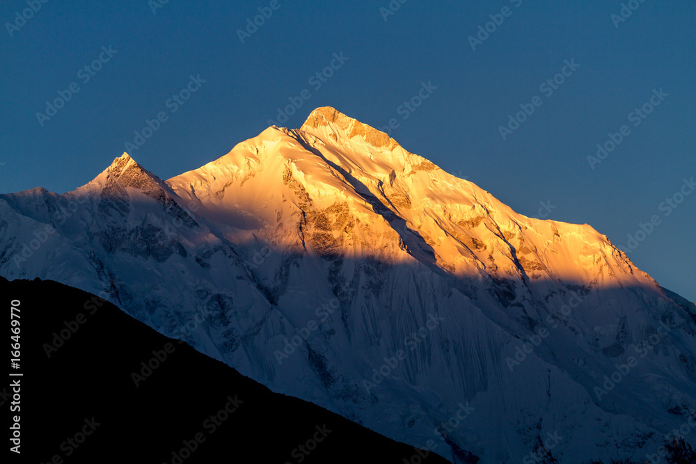 The breathtaking dawn of the Hunza Valley from Duiker hill, Pakistan ...