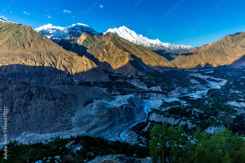 The breathtaking dawn of the Hunza Valley from Duiker hill, Pakistan ...