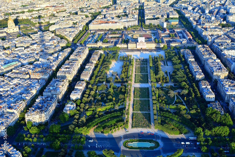 Poster Great view of Paris from the third floor of the Eiffel Tower ...
