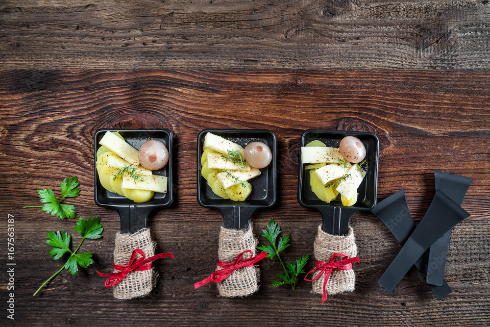 Raclette - Wurst und Käse - Platte - Jause - Zutaten - Grill - Grillen ...