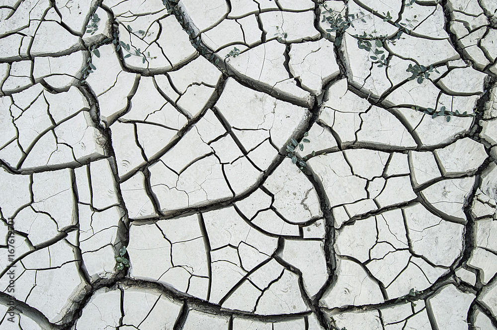 The breakdown of the soil from thirst, the formation of drought after ...