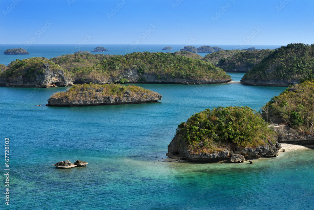 Cluster of small islands in Hundred Islands National Park, Pangasinan ...