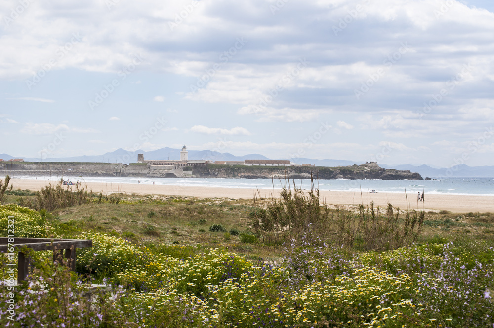 Foto de Spagna: il faro di Punta de Tarifa, il punto più meridionale ...