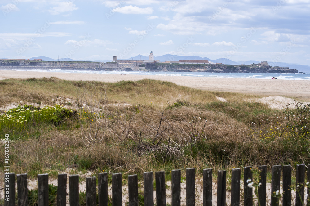 Spagna: il faro di Punta de Tarifa, il punto più meridionale della ...