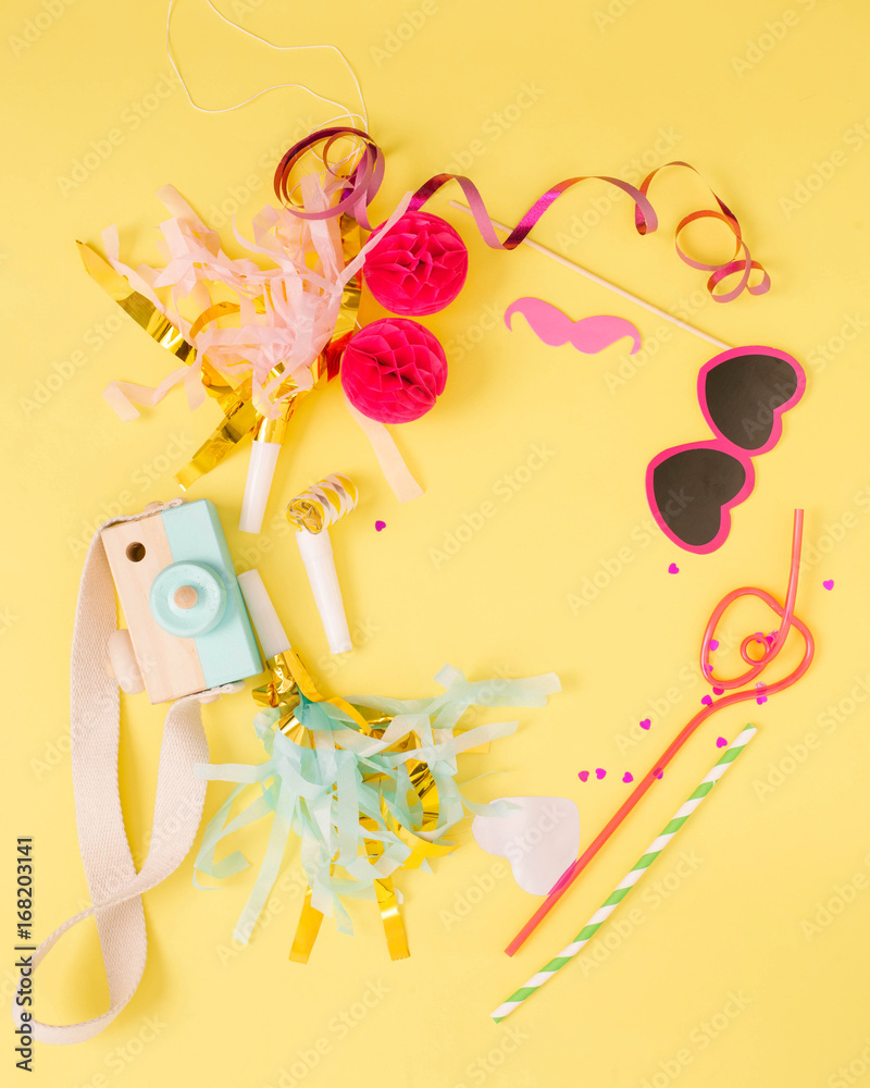 Poster Party background – Wall Art | UkPosters