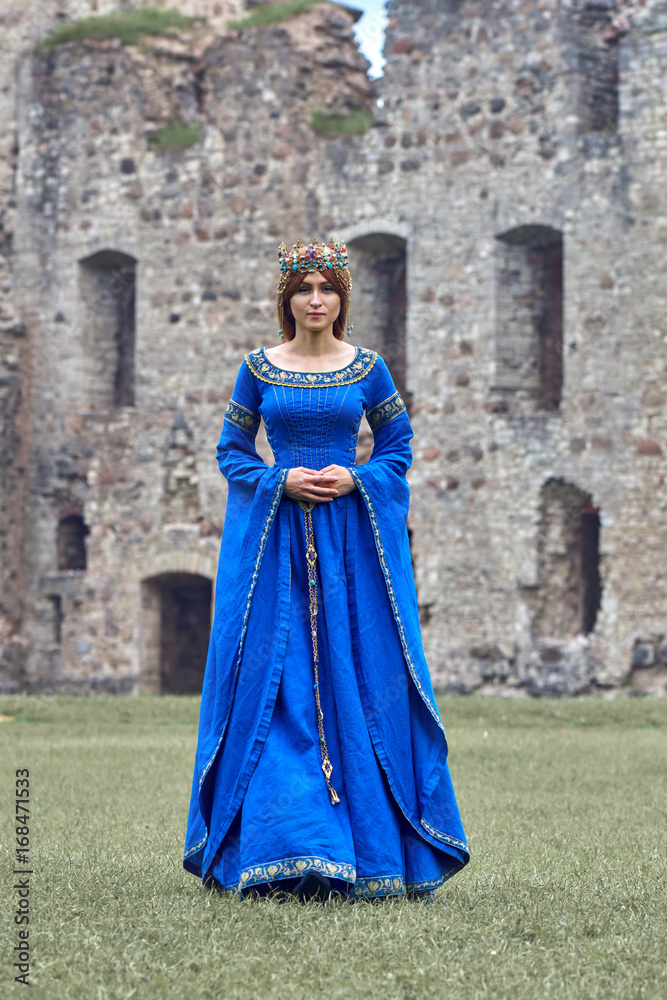 Eleanor Of Aquitaine Costume