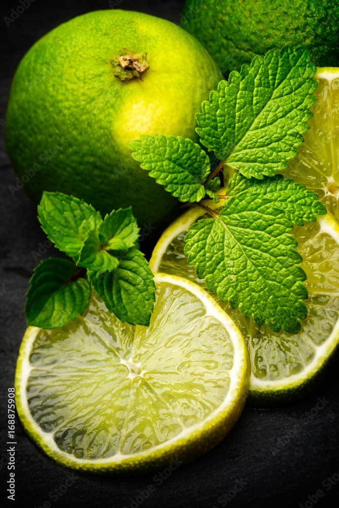 Limette mit minze foto de Stock | Adobe Stock