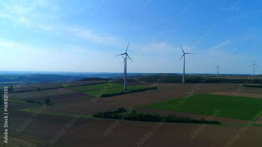Windrad, Windkraft Turbine Energieerzeugung 4K Video Stock Video ...