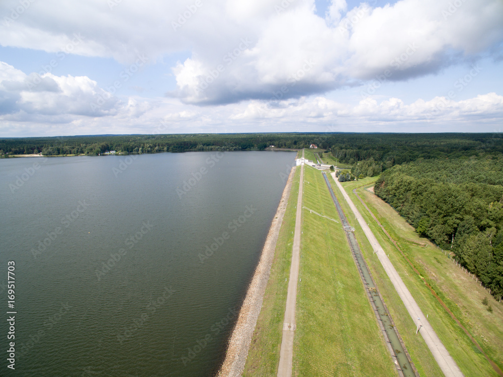 Staumauermit Stausee und Wasserkraftwerk Spremberger See Luftbild Stock ...