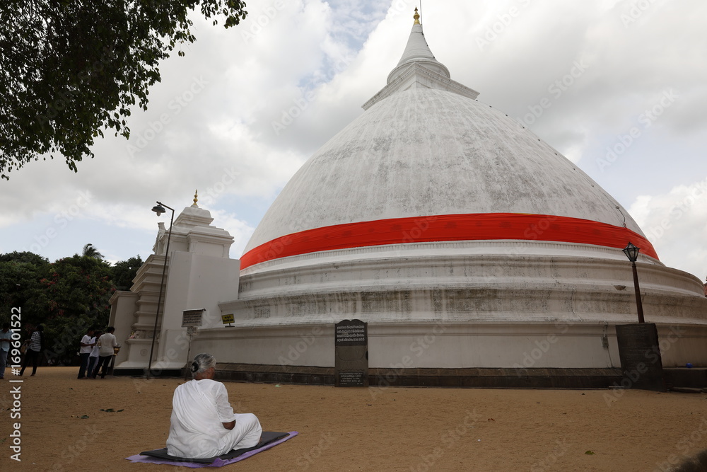 Der Kelaniya Raja Maha Vihara Tempel in Colombo Stock Photo | Adobe Stock