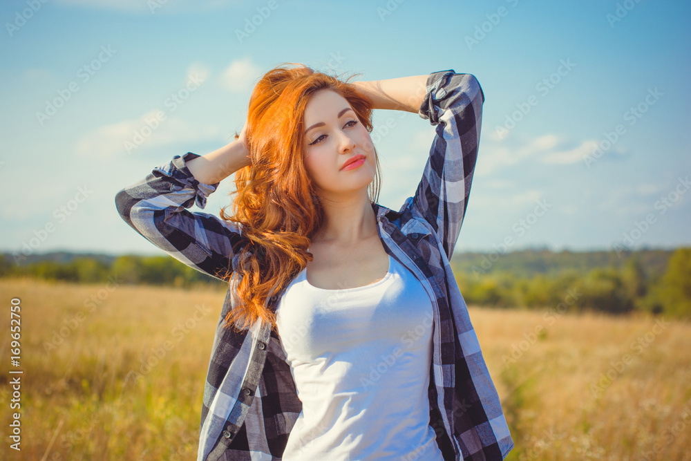 Beautiful And Simple Girls