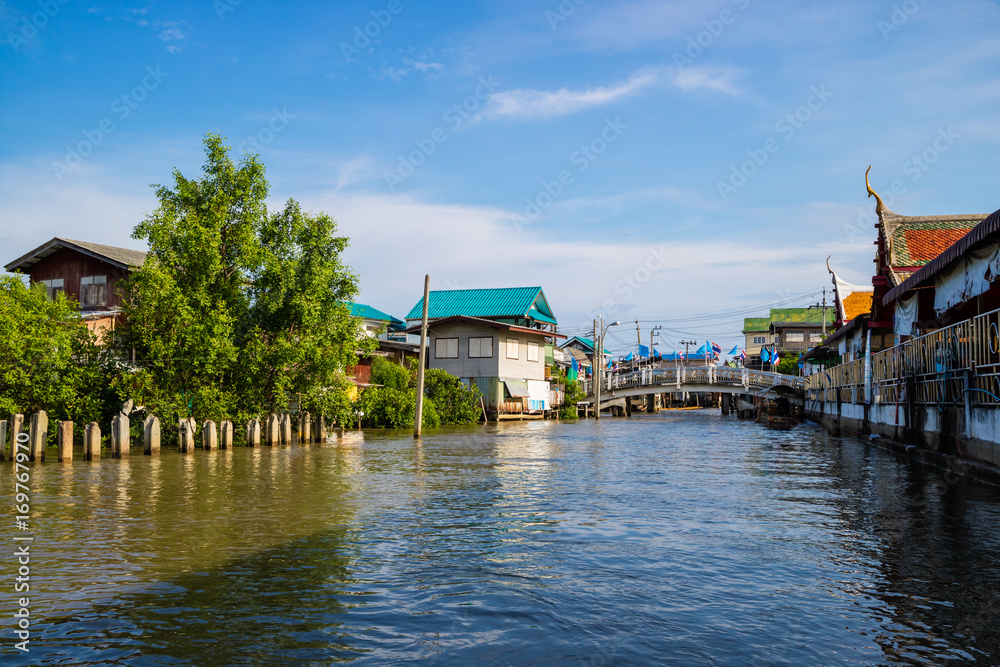Sa Khla village, Thai traditional waterfront village in countryside of ...