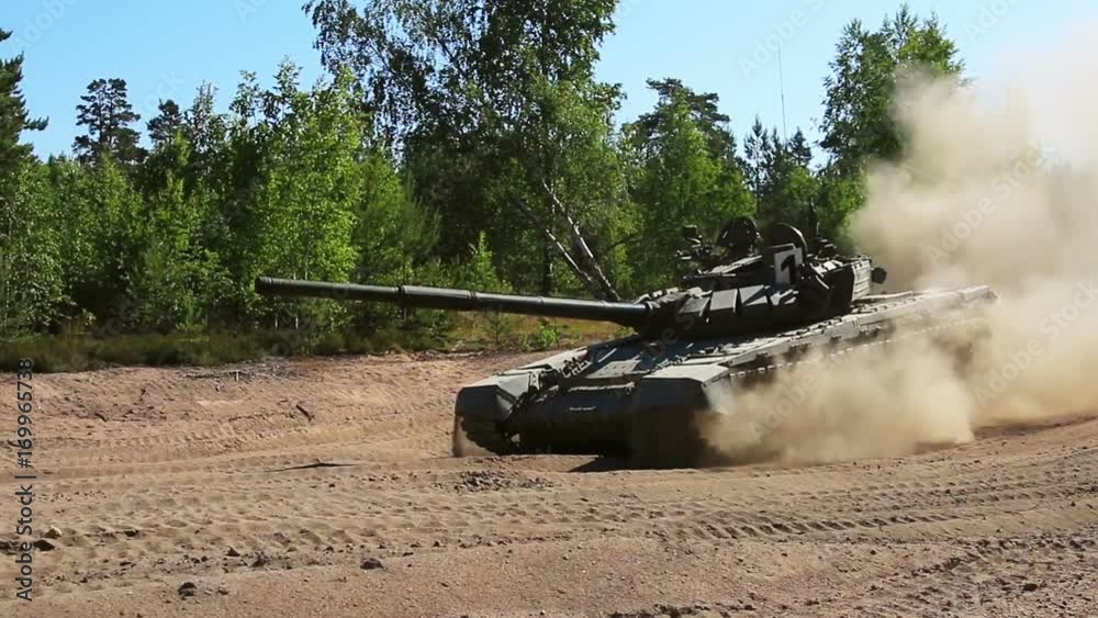 Main battle tank are going to dust on the ground for military exercises ...