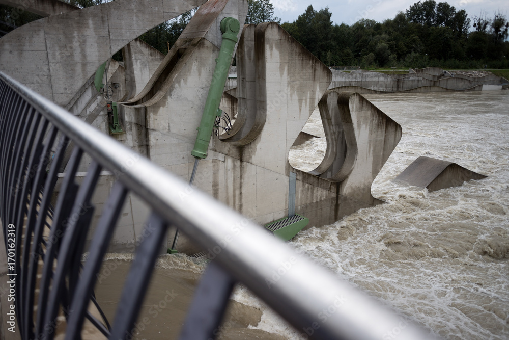 Flusskraftwerk, Wasserkraft, Hochwasser Stock Photo | Adobe Stock