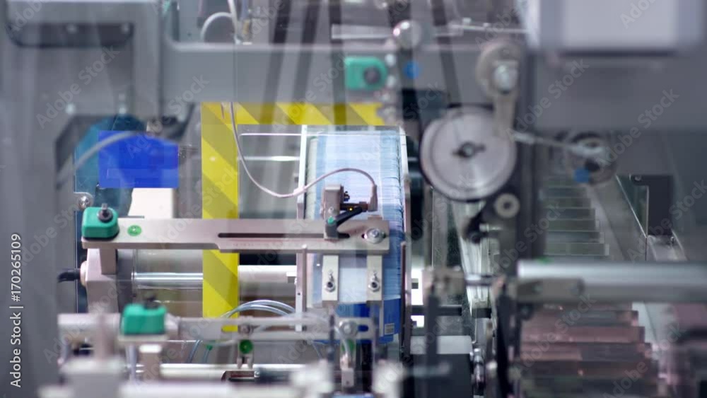 Pharmaceutical factory packaging equipment. Pharmaceutical packaging ...