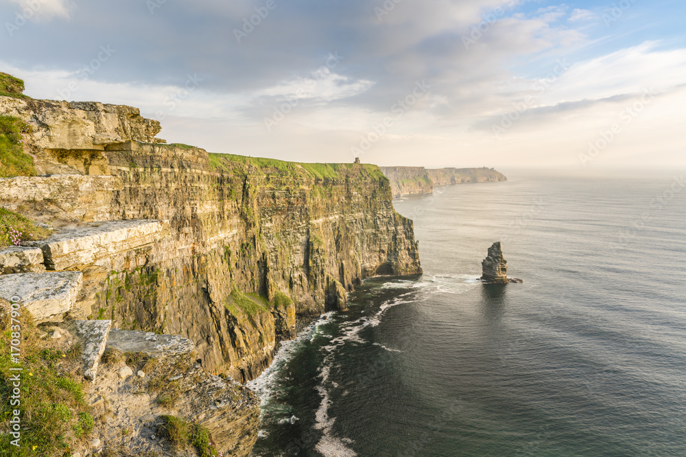 Breanan Mor and O'Briens tower, Cliffs of Moher, Liscannor, County ...
