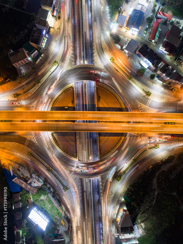 The light on the road roundabout at night and the city in Bangkok ...