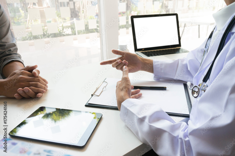 medicine doctor explain diagnosis to doctor team holding and showing ...