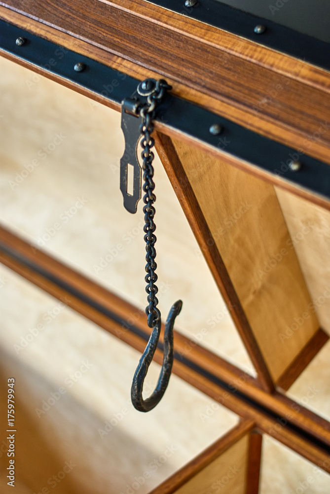 Solid teak chest. Wooden storage chest with lift gas spring. Open top ...