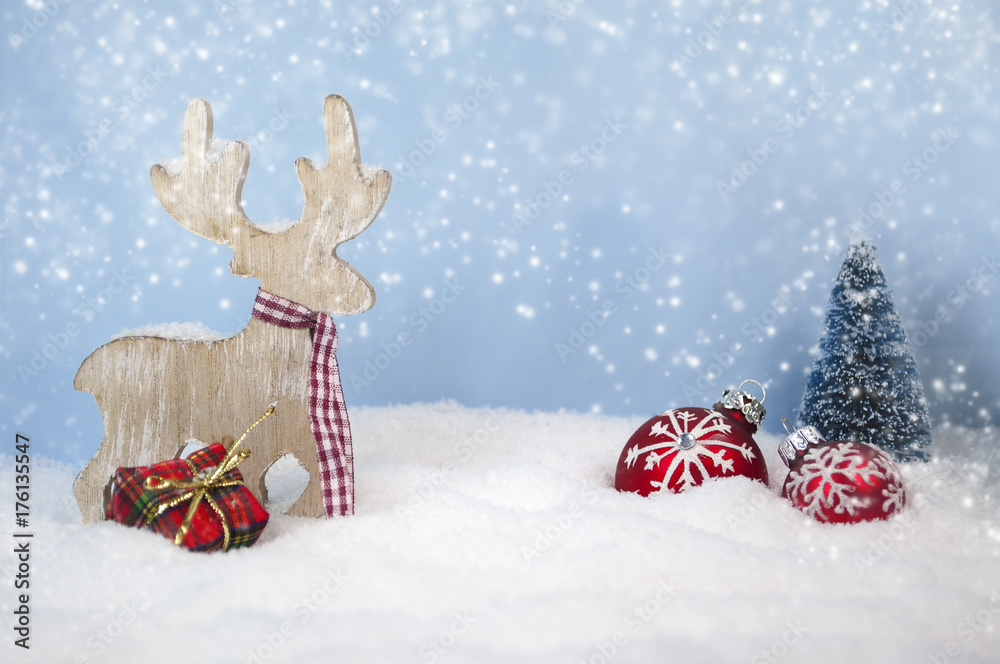 Weihnachtliche Dekoration Rentier Elch mit Tannenbäumen Weihnachtskarte ...