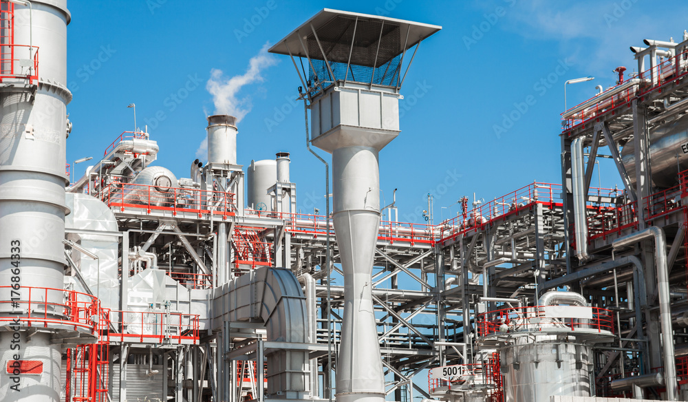 Modernized industrial oil and chemical complex and factories / heavy ...