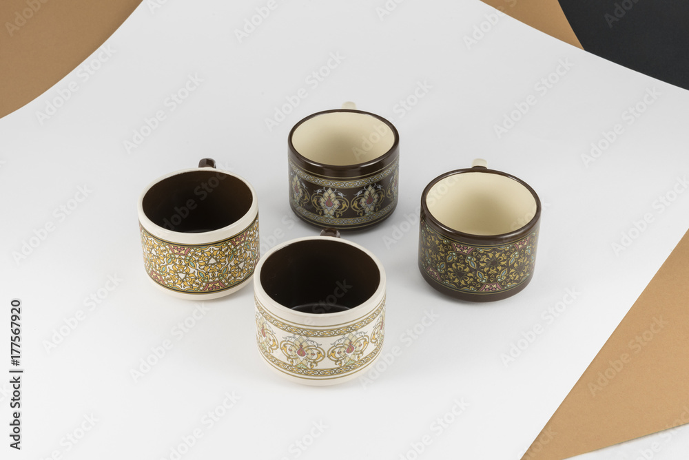 tazas etnicas y colores Stock Photo | Adobe Stock