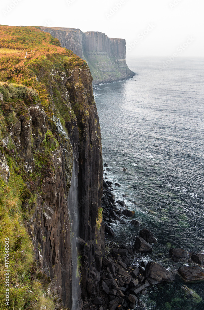 Mealt Falls and Kilt Rock cliff between Portree and Staffin, in the ...