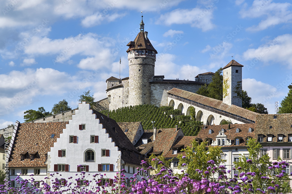 "Munot" Stock-Foto | Adobe Stock